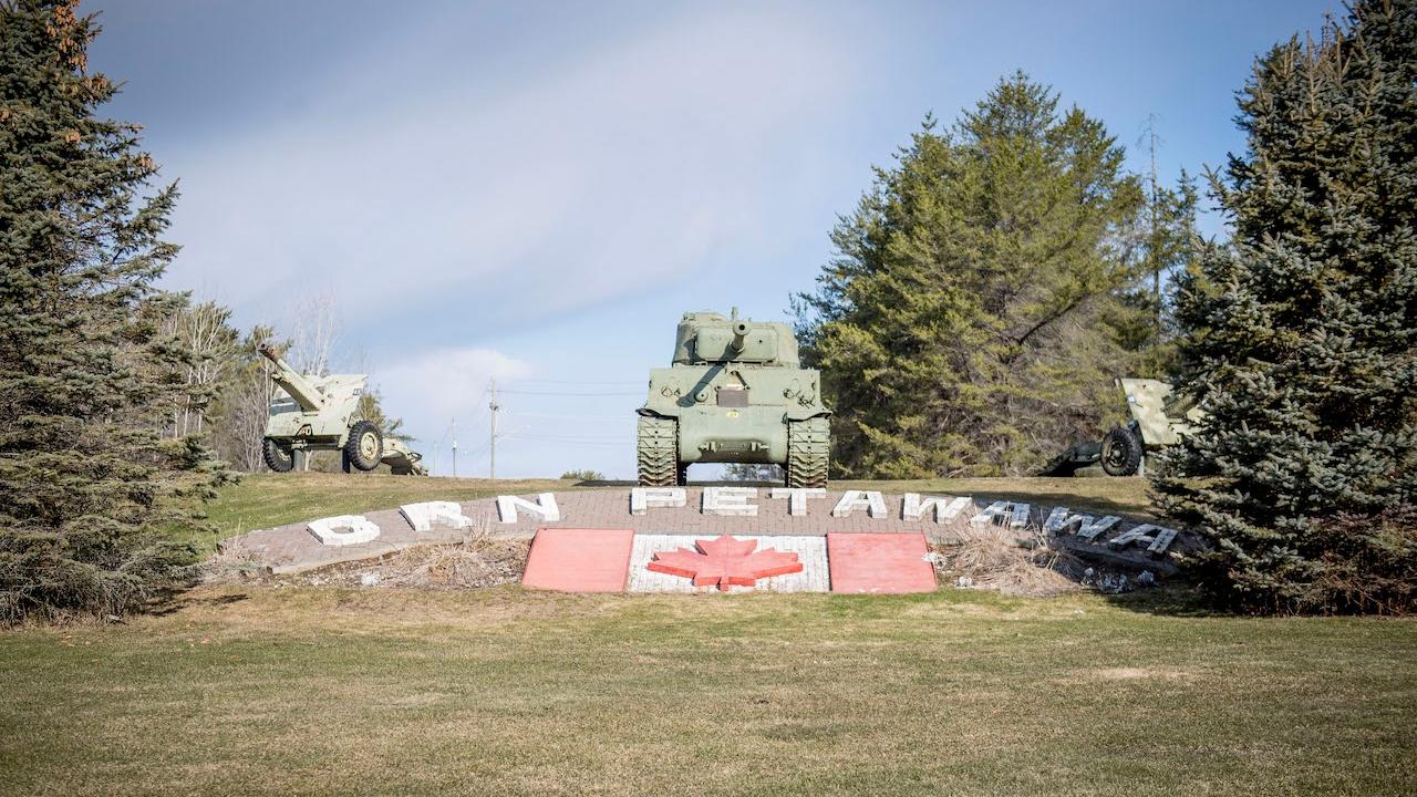 ‘Protected and connected’: Inside the military’s response to COVID-19 ...