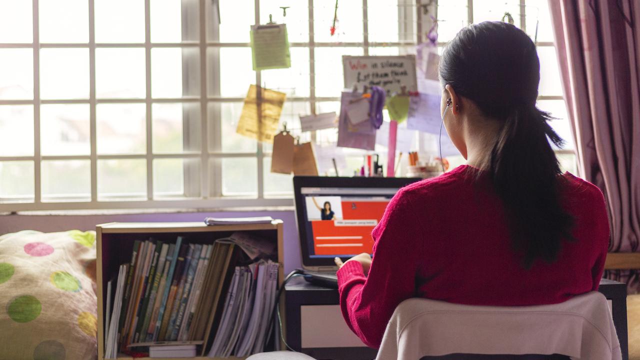 Will COVID-19 push post-secondary students toward private online ...